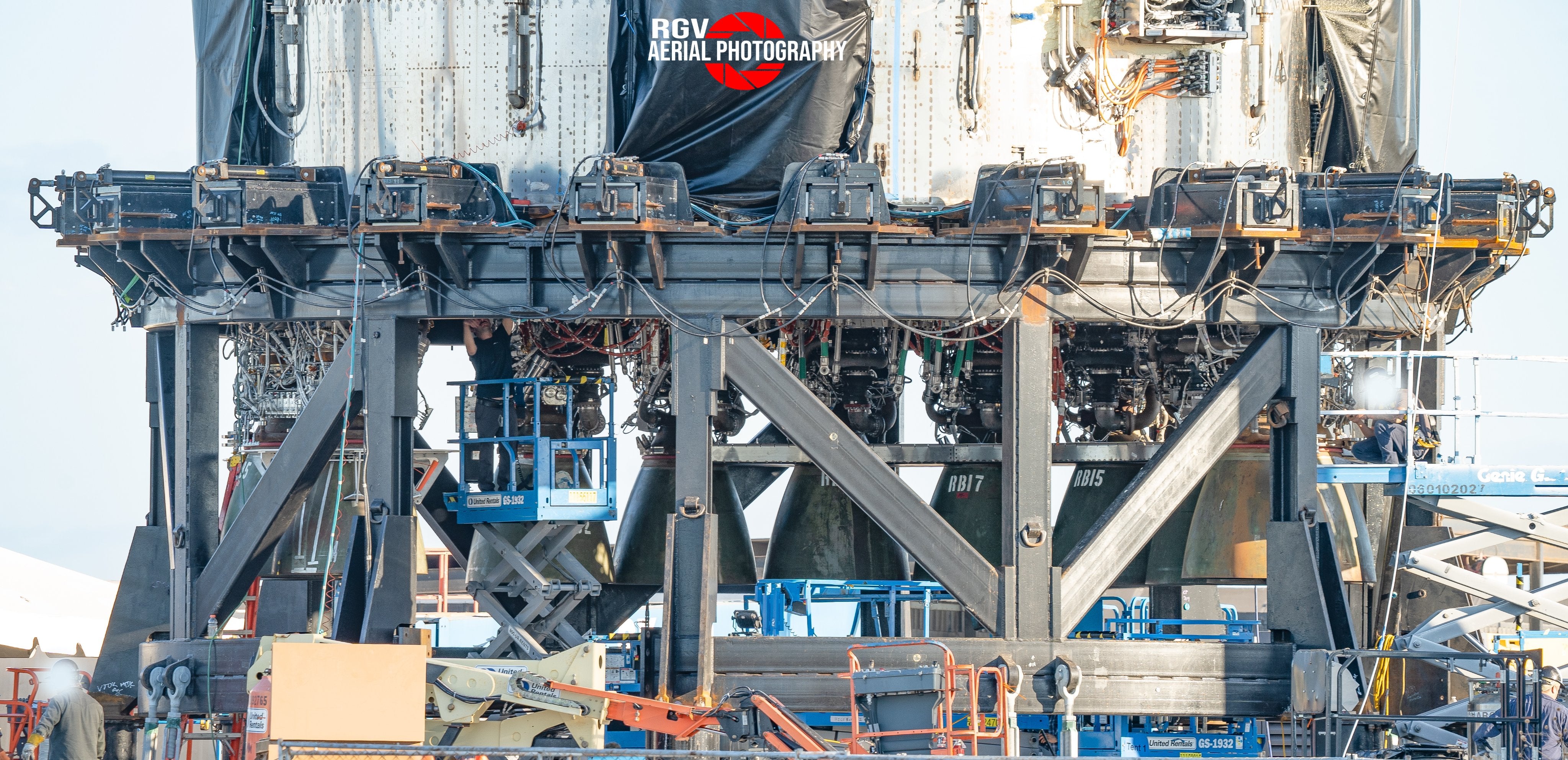 Starbase Update | Chopsticks, RVac Testing, and New High Bay | 10/25/2 ...